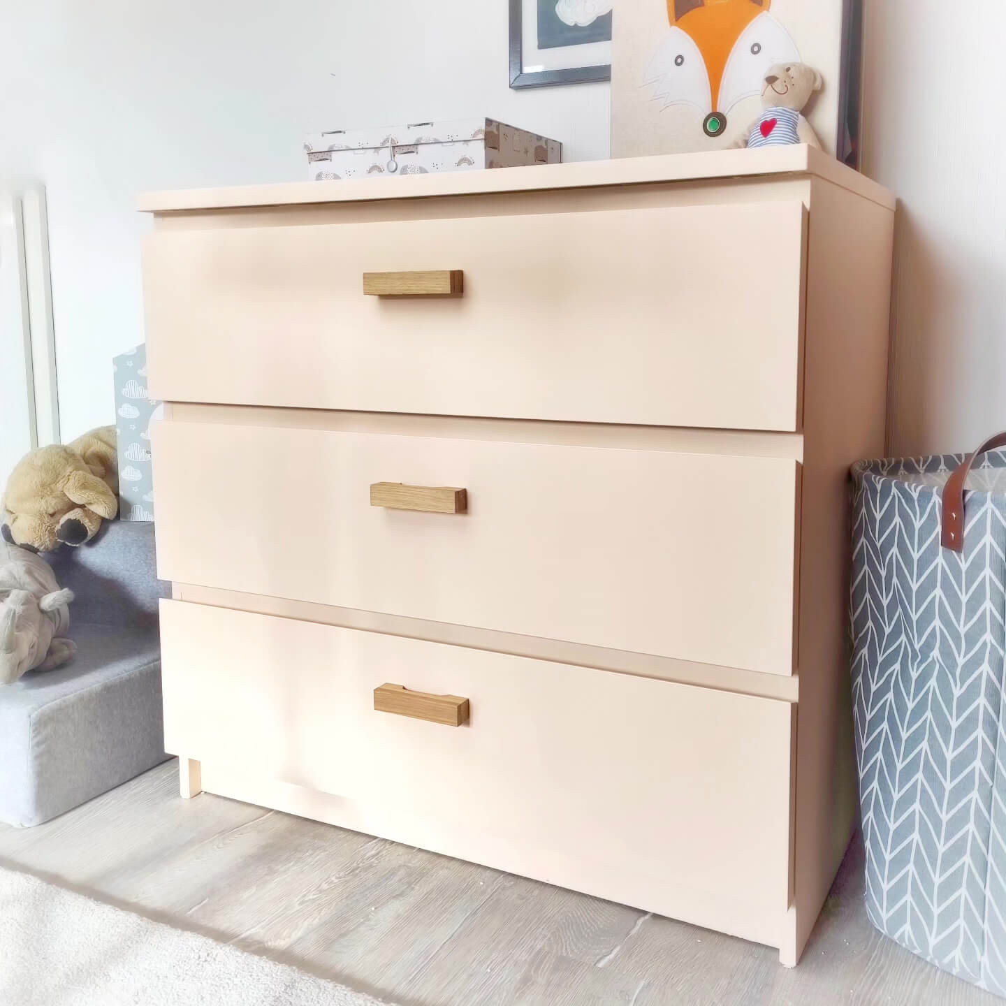 Painting a MALM chest of drawers: Instructions | MissPompadour