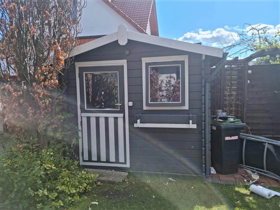 Gartenhaus streichen: Anleitung | MissPompadour